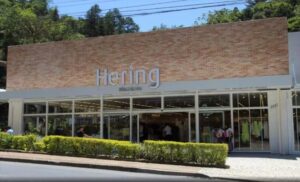 Museu Hering em Blumenau | Entre Mochilas e Malinhas
