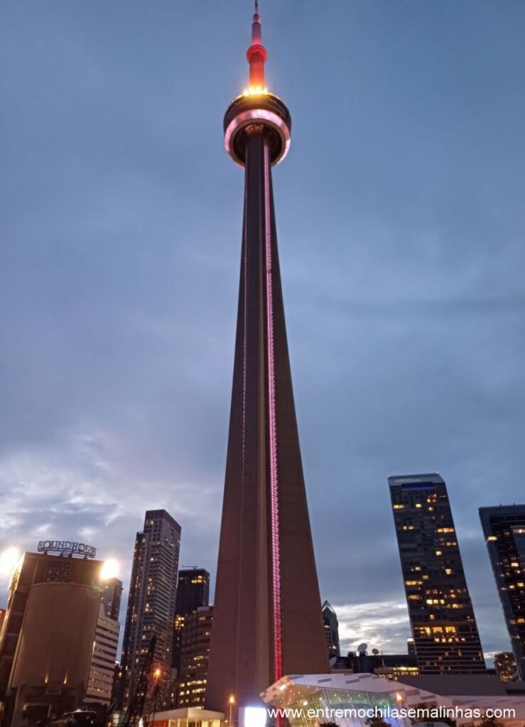 CN Tower: tudo sobre a atração mais famosa de Toronto | Entre Mochilas ...