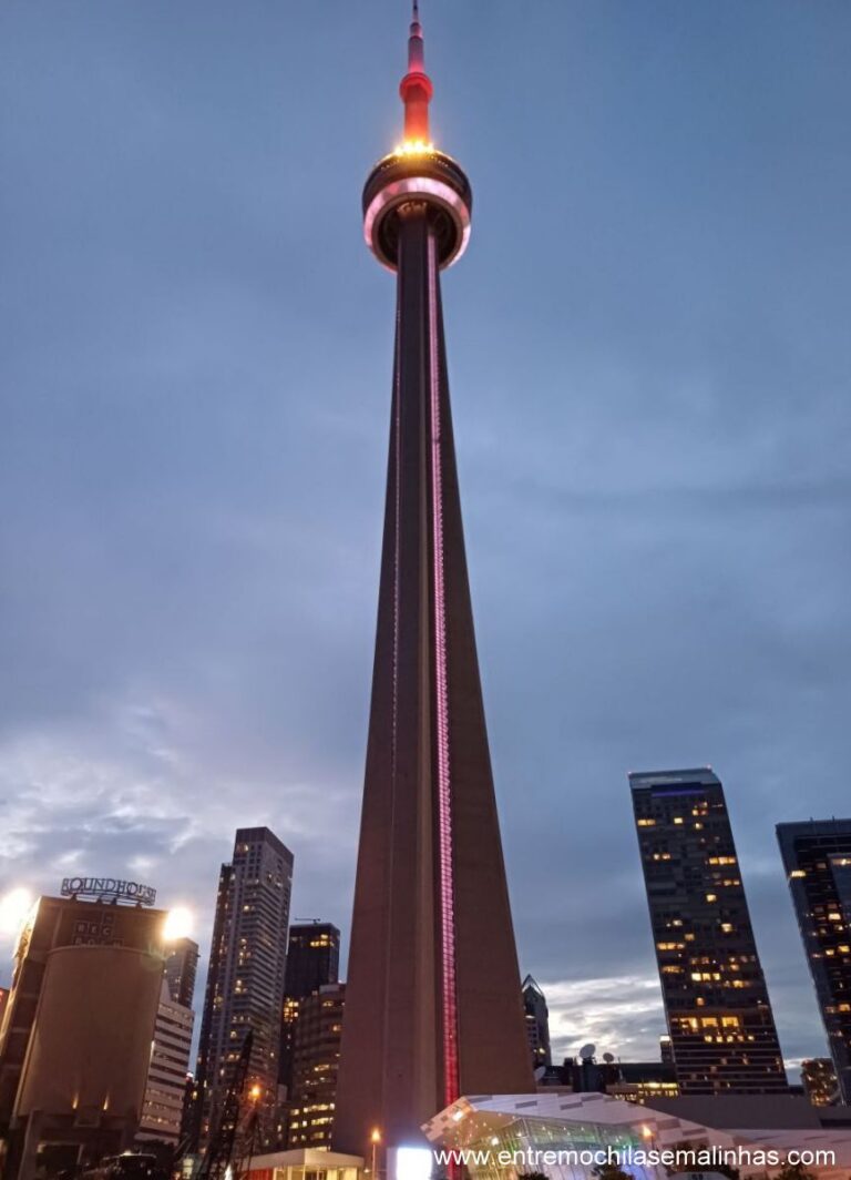 CN Tower: tudo sobre a atração mais famosa de Toronto | Entre Mochilas ...